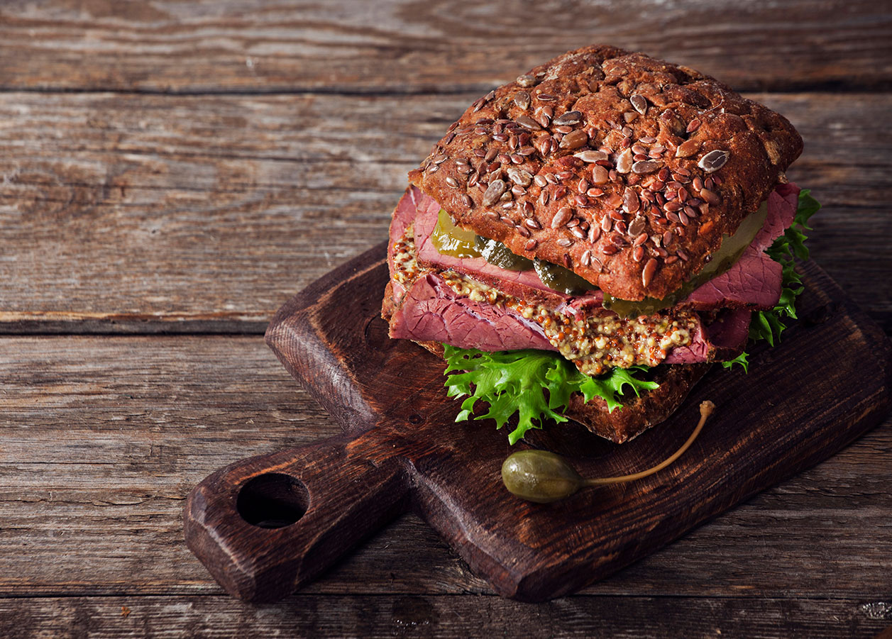 Pastrami: qué es y cómo se prepara su delicioso sándwich - Blog